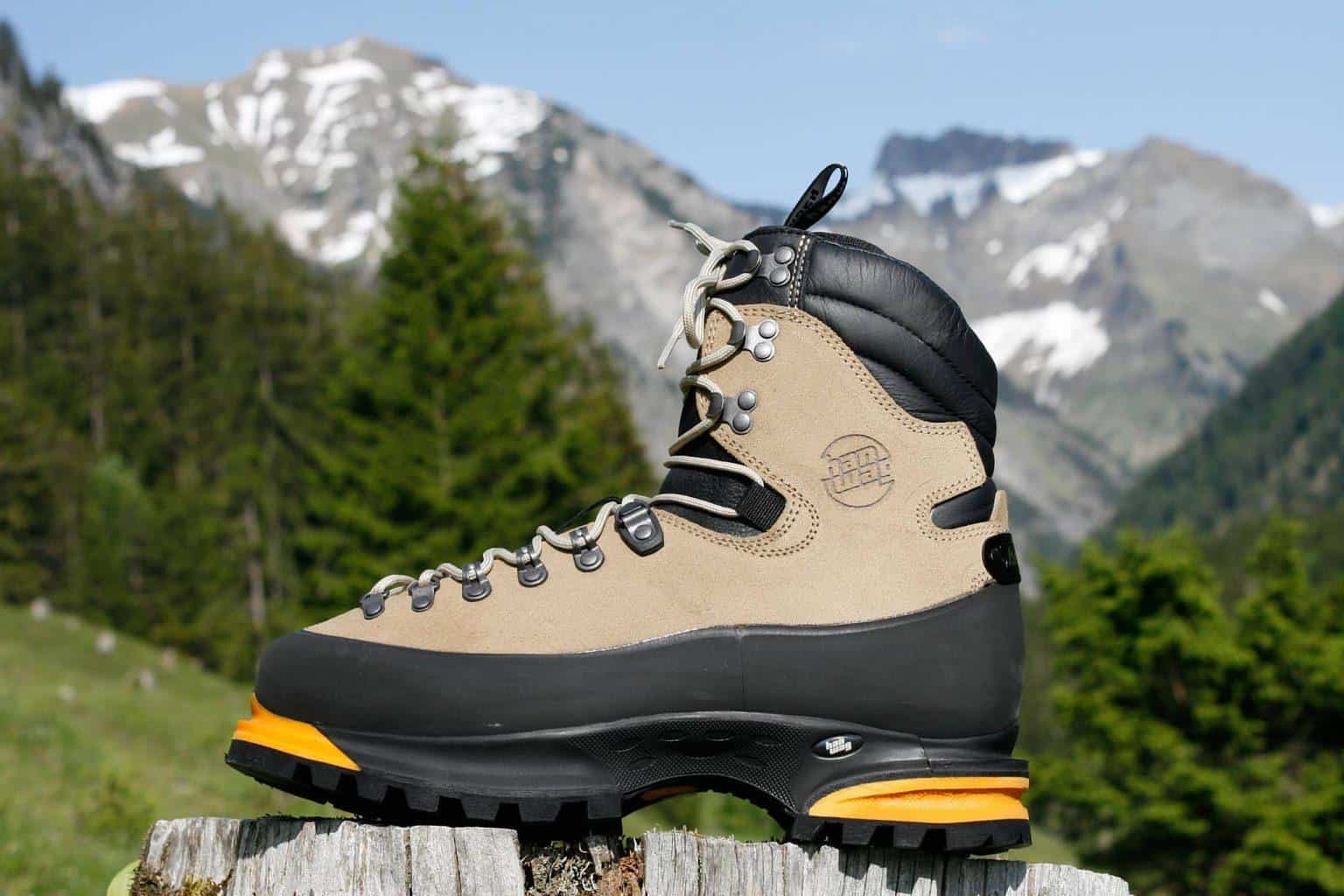 Han Wag Omega steigeisenfester Voll-Leder top Bergschuh - Grenzenlos ...